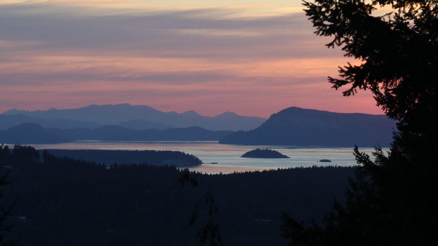11 Coastal Towns in Washington To Visit This Summer - Roam the Northwest