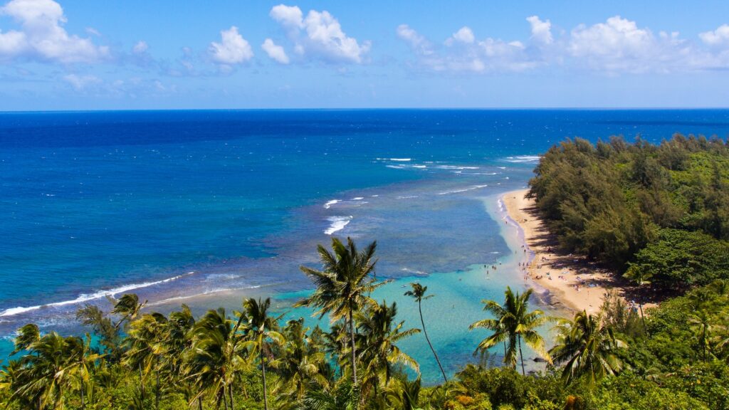 13 Breathtaking Spots in Kauai That Will Leave You in Awe - Roam the ...