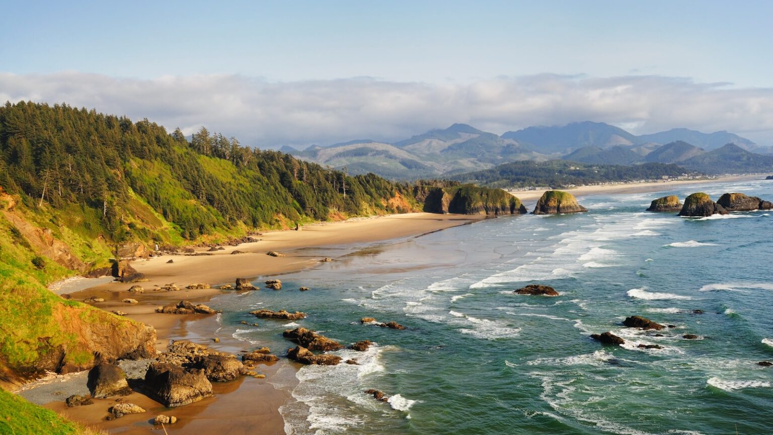 These Are the 7 Most Beautiful State Parks on the Oregon Coast - Roam ...