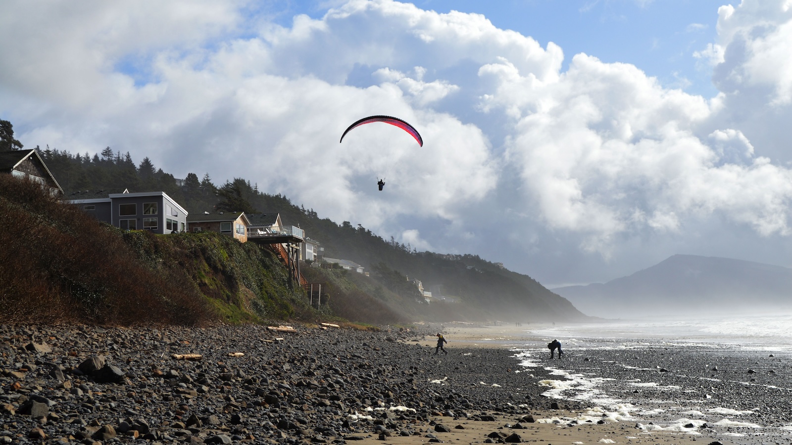 This Charming Oregon Coast Town is an Idyllic Weekend Getaway - Roam ...